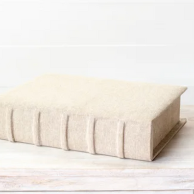 Decorative Objects – Linen & Clove