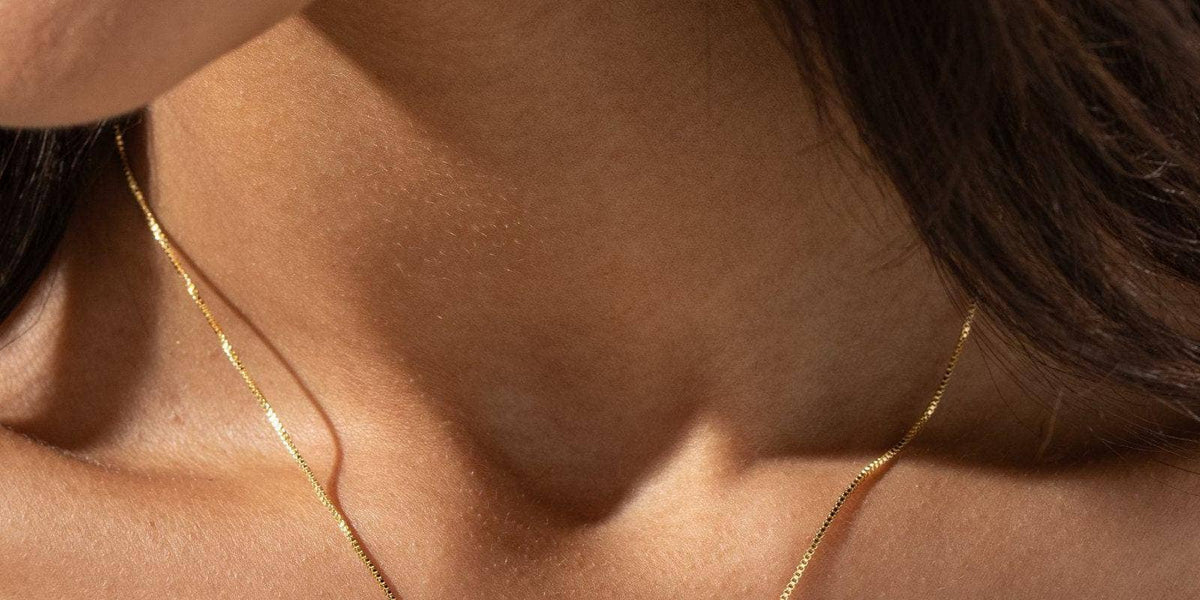 Elegant Pearl Necklace with Rhinestone Charm - Silver – Linen & Clove
