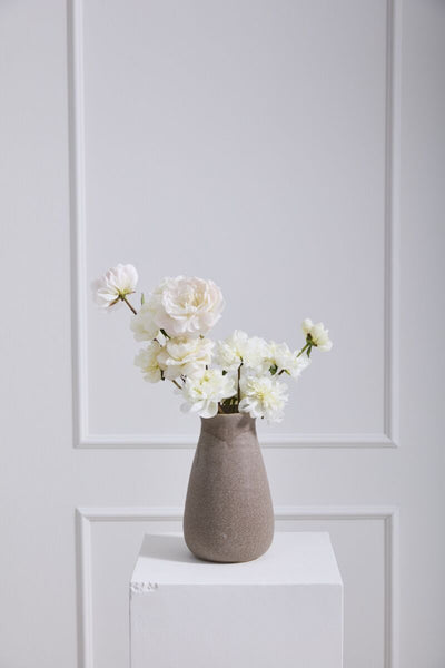 Nema Vase – Linen & Clove